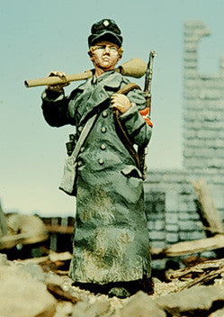 Kit# 9803 - WW2 Ger. Hitler Youth - 1945 - This is part of the Valiant ...